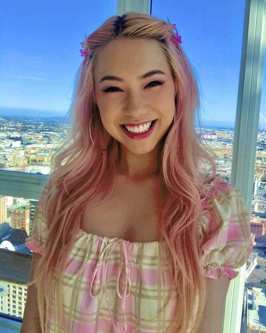 Quarter Jade (irtr) | Scrolller