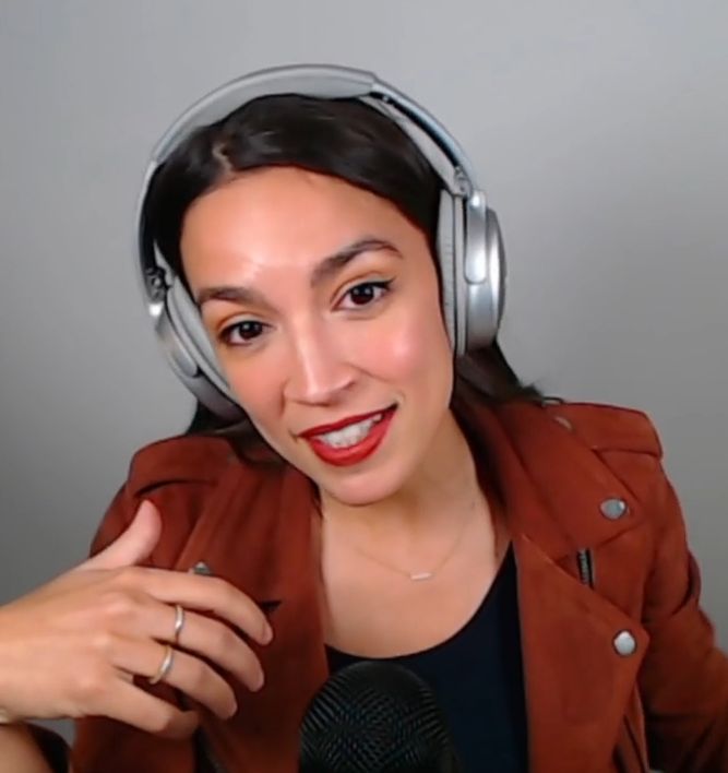 😍 Queen AOC | Scrolller