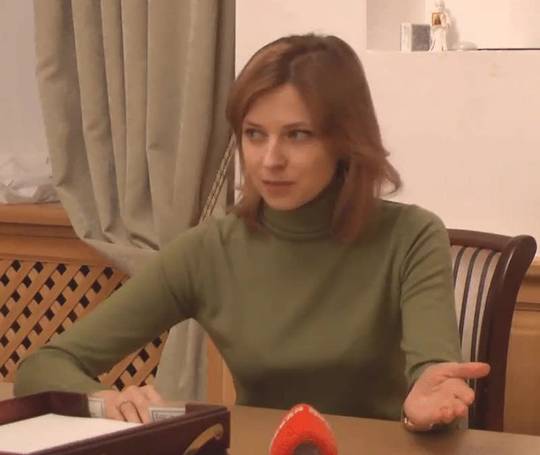 Queen Natalia's adorable quick head turn. | Scrolller