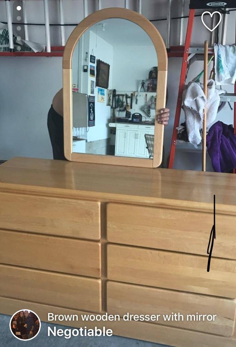 Quick, hide! | Scrolller