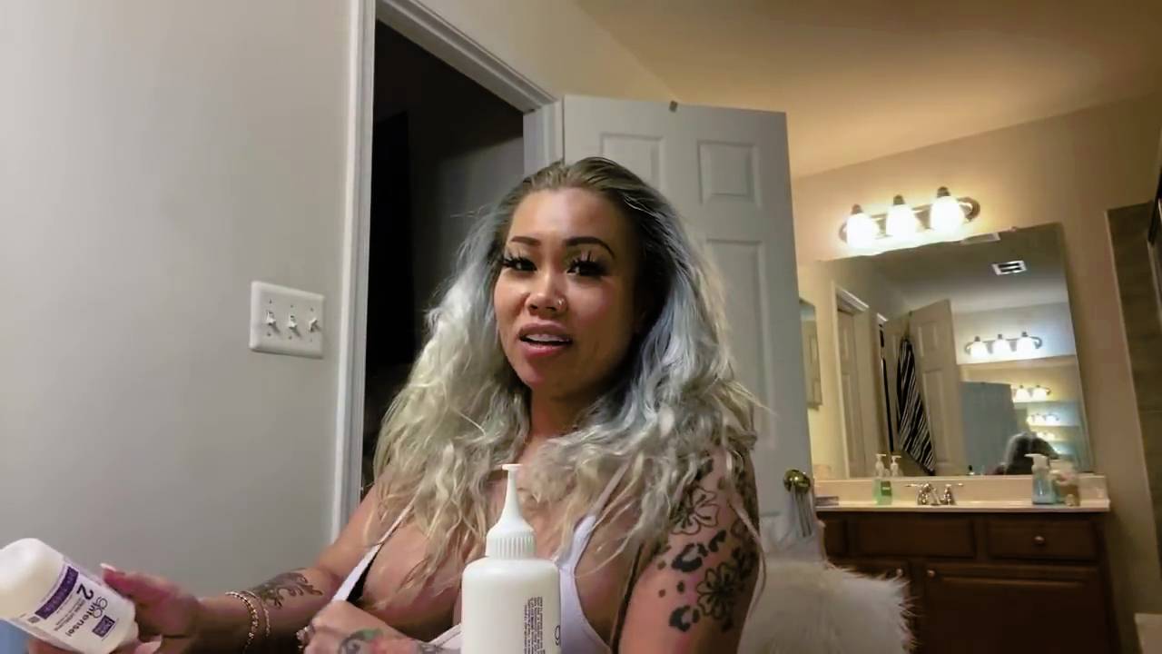 quick nip peek on Dying my Hair again video | Scrolller