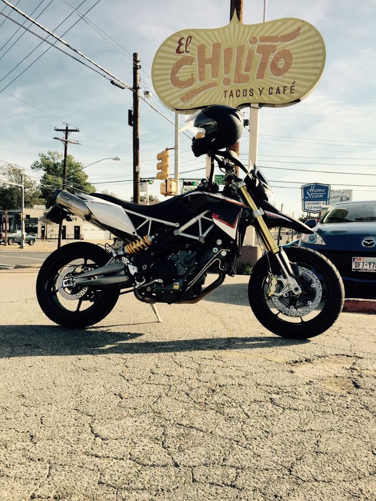 Quick pitstop for a breakfast taco. | Scrolller