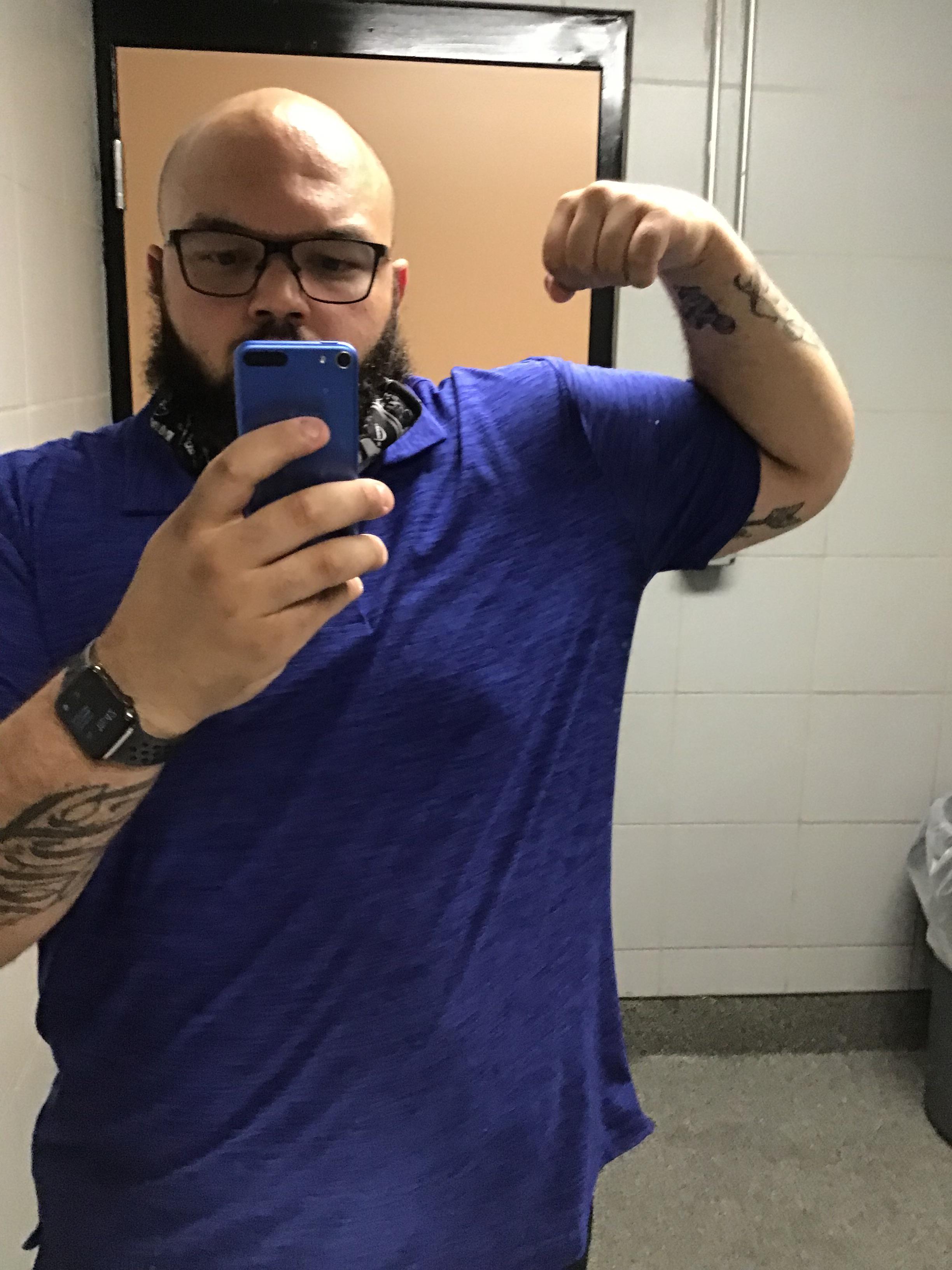 Quick selfie at work. Gym bound after work | Scrolller