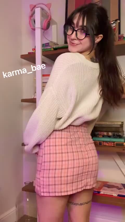 Quick strip to brighten up your Friday🥰 | Scrolller