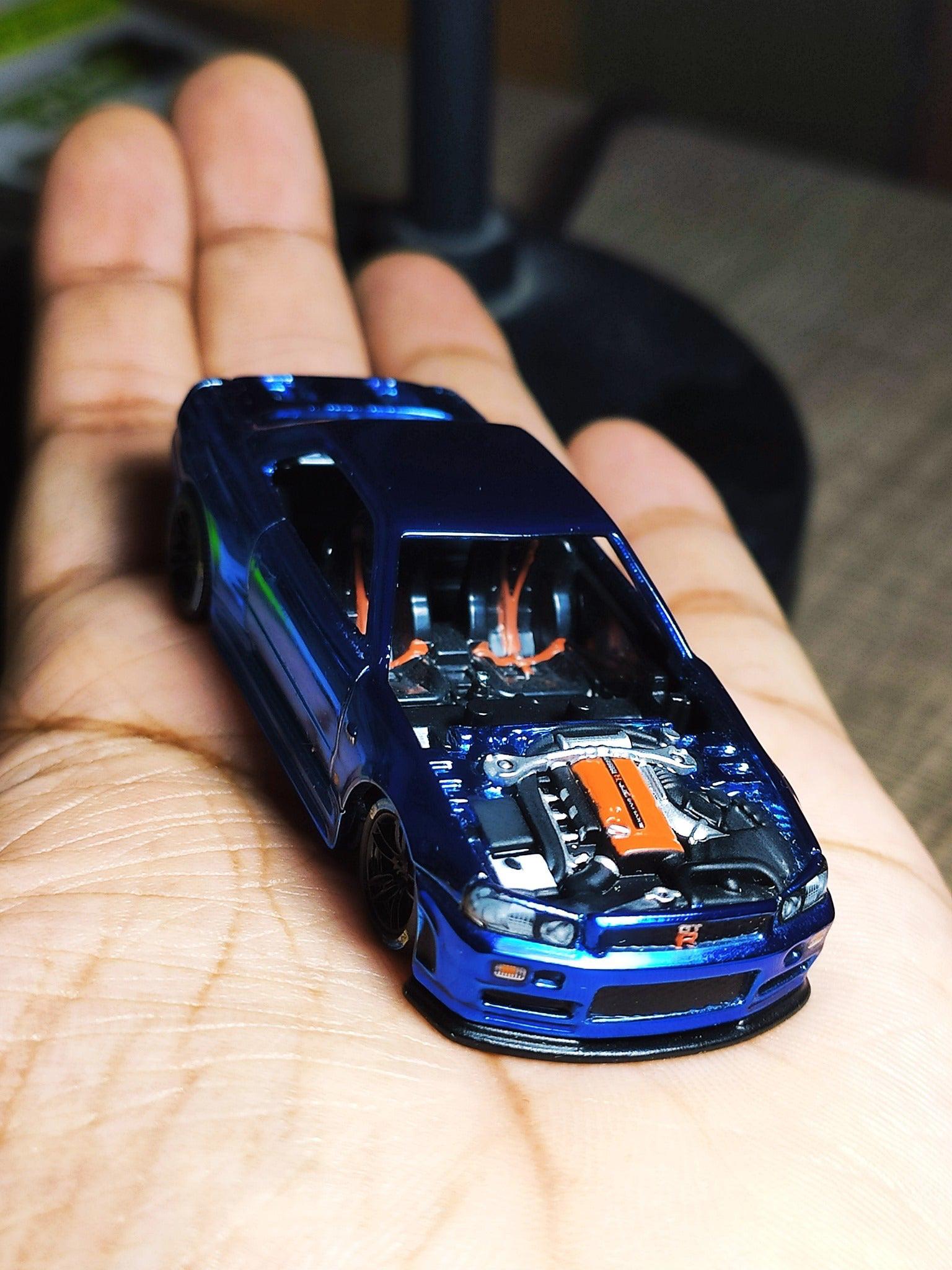 R34 - Details on a 3inch HotWheels. | Scrolller