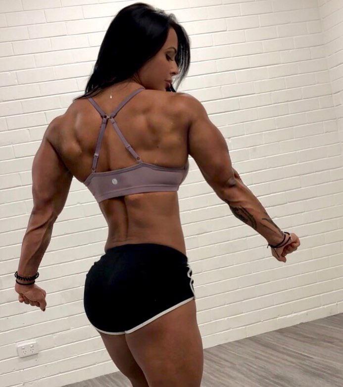 Rach White | Scrolller