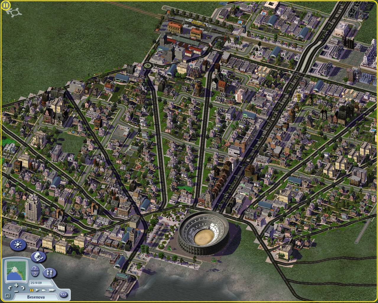 Radial town with main tourist attraction | Scrolller