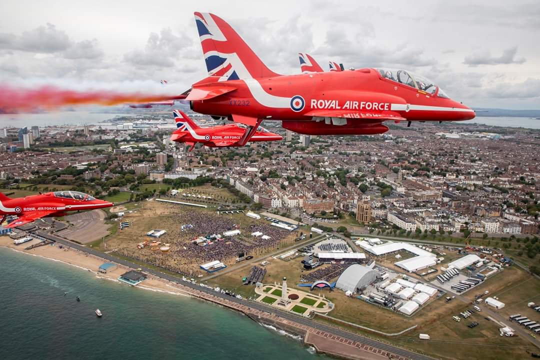 RAF Red Arrows paying respects to the servicemen and women who took part in the #DDay75 landings ...