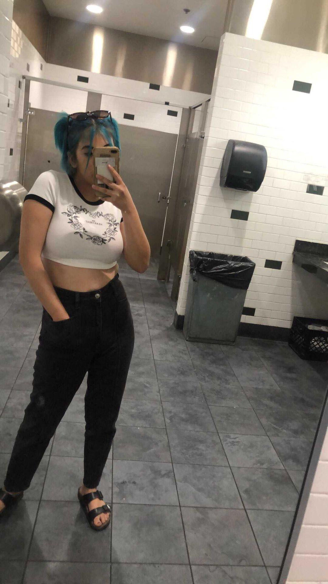 Random selfie :3 | Scrolller