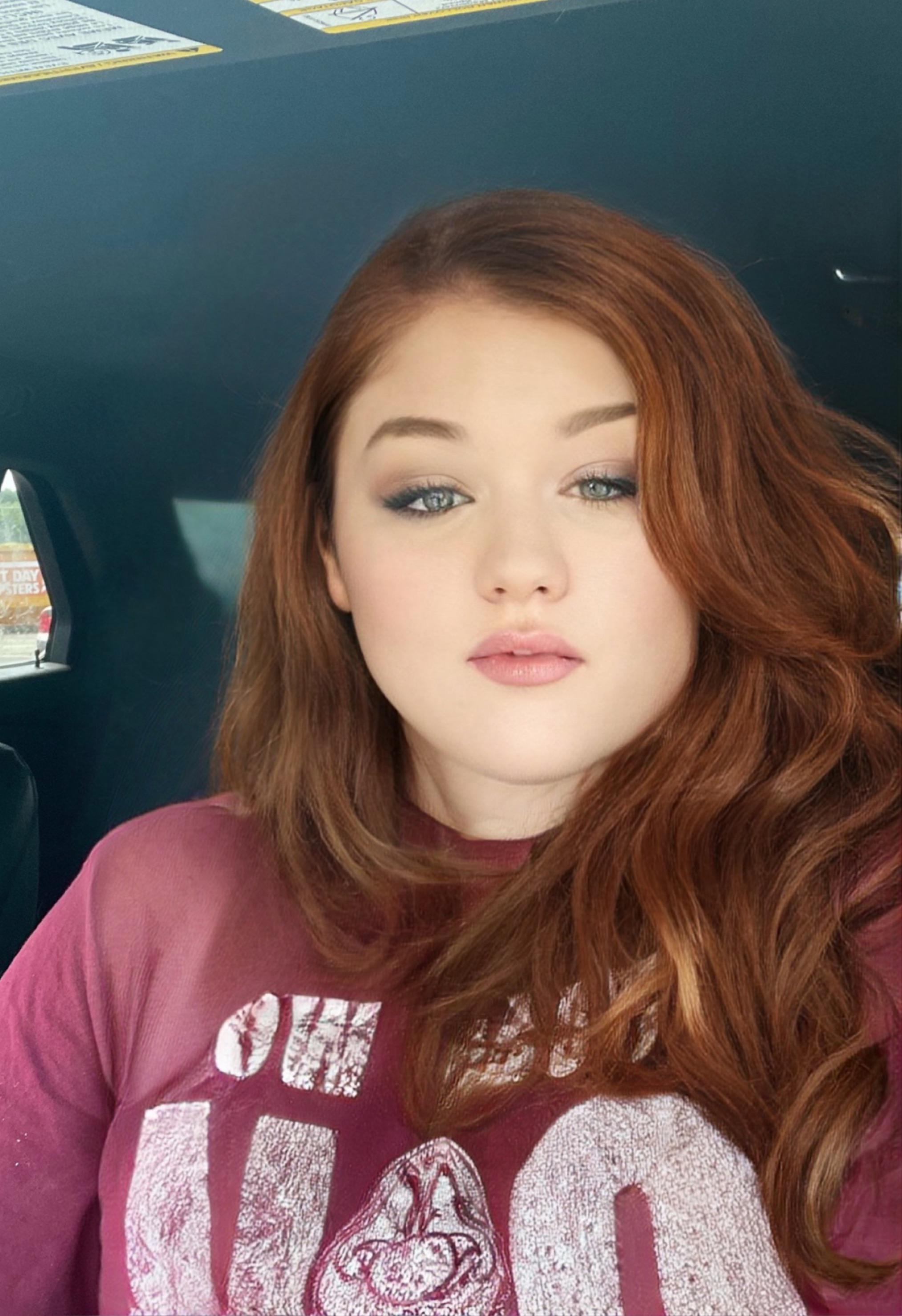 Random Selfie Time | Scrolller