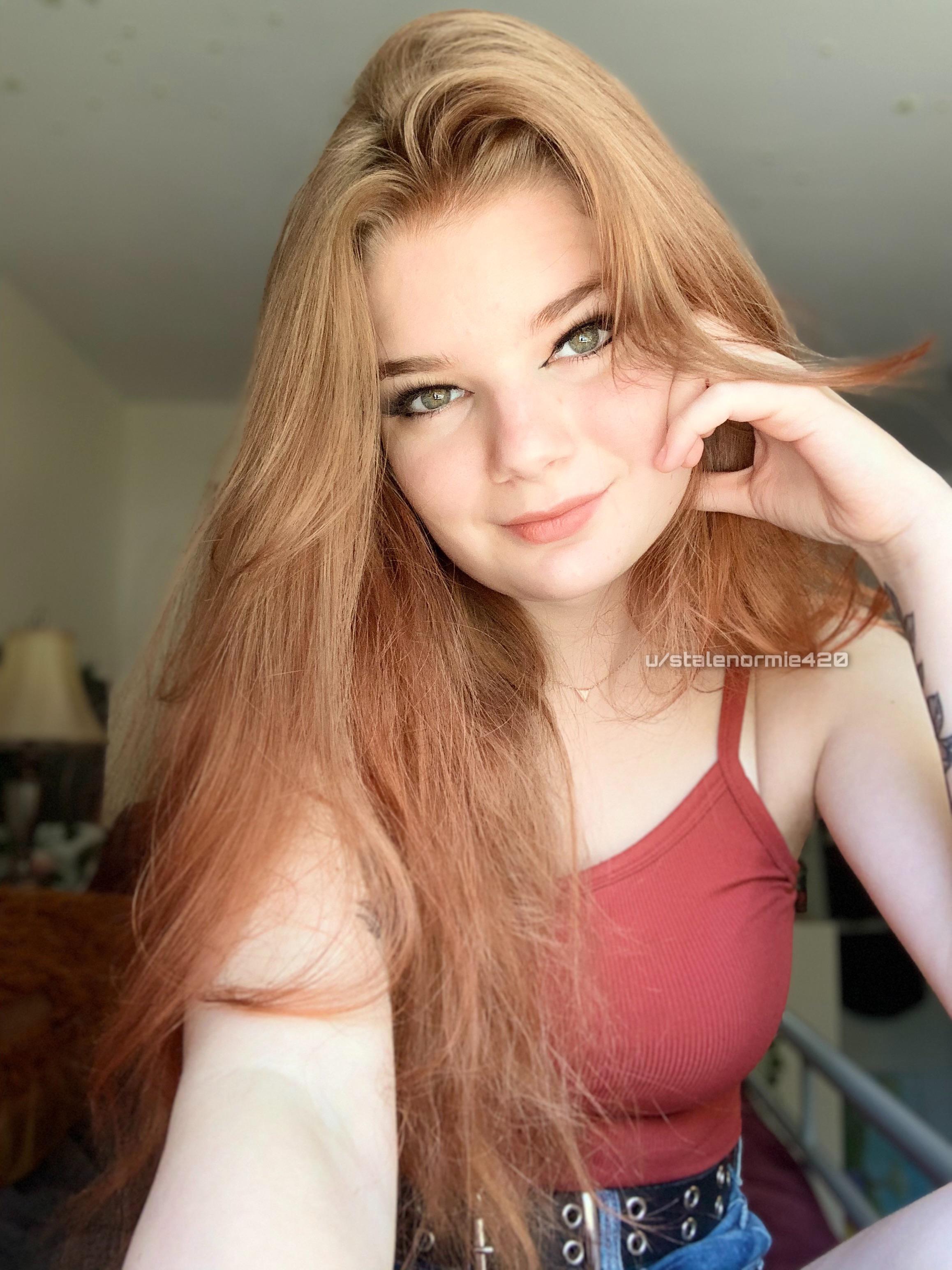 rare pic of me almost smiling 22F | Scrolller