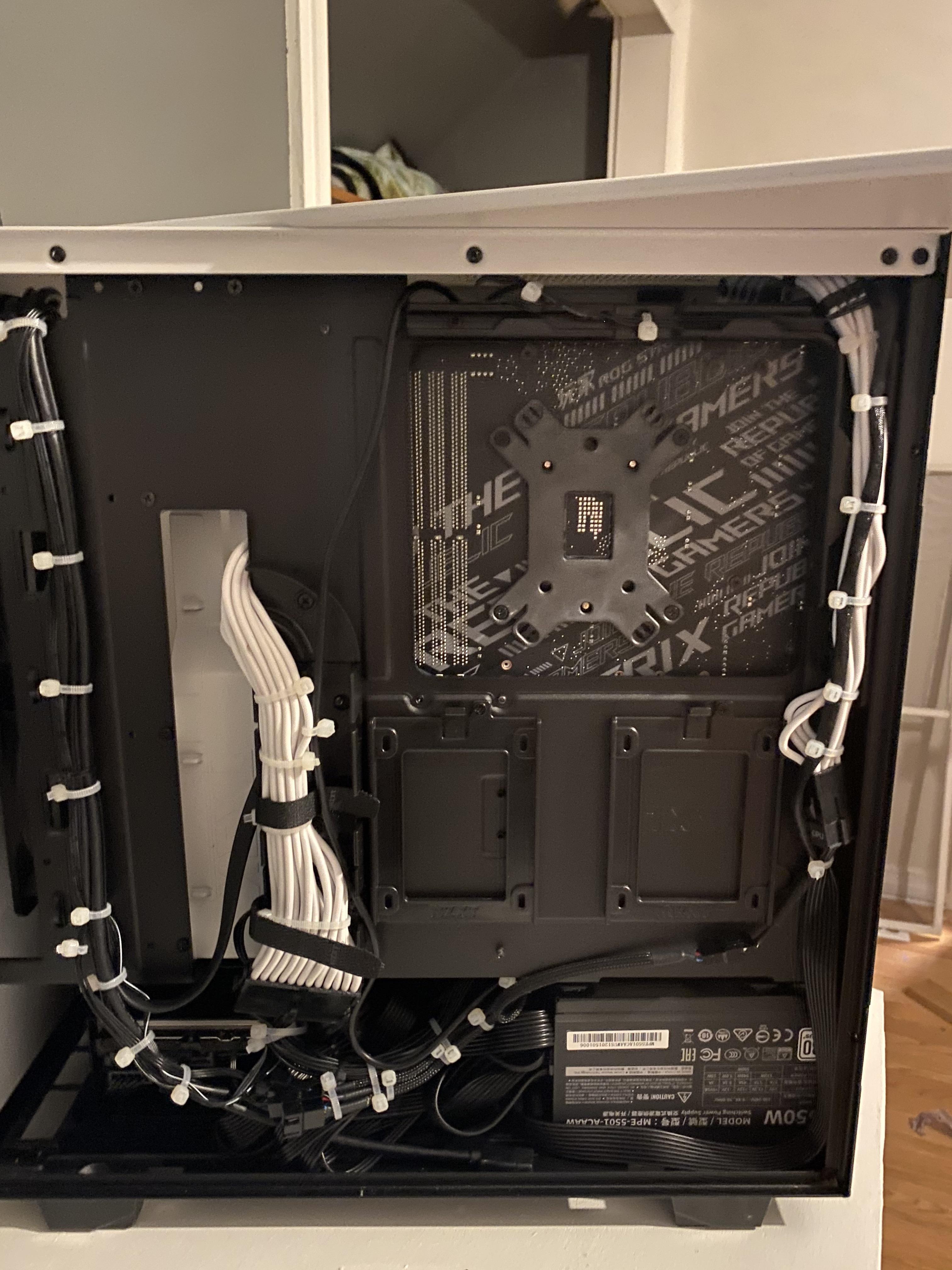 Rate my cable management | Scrolller