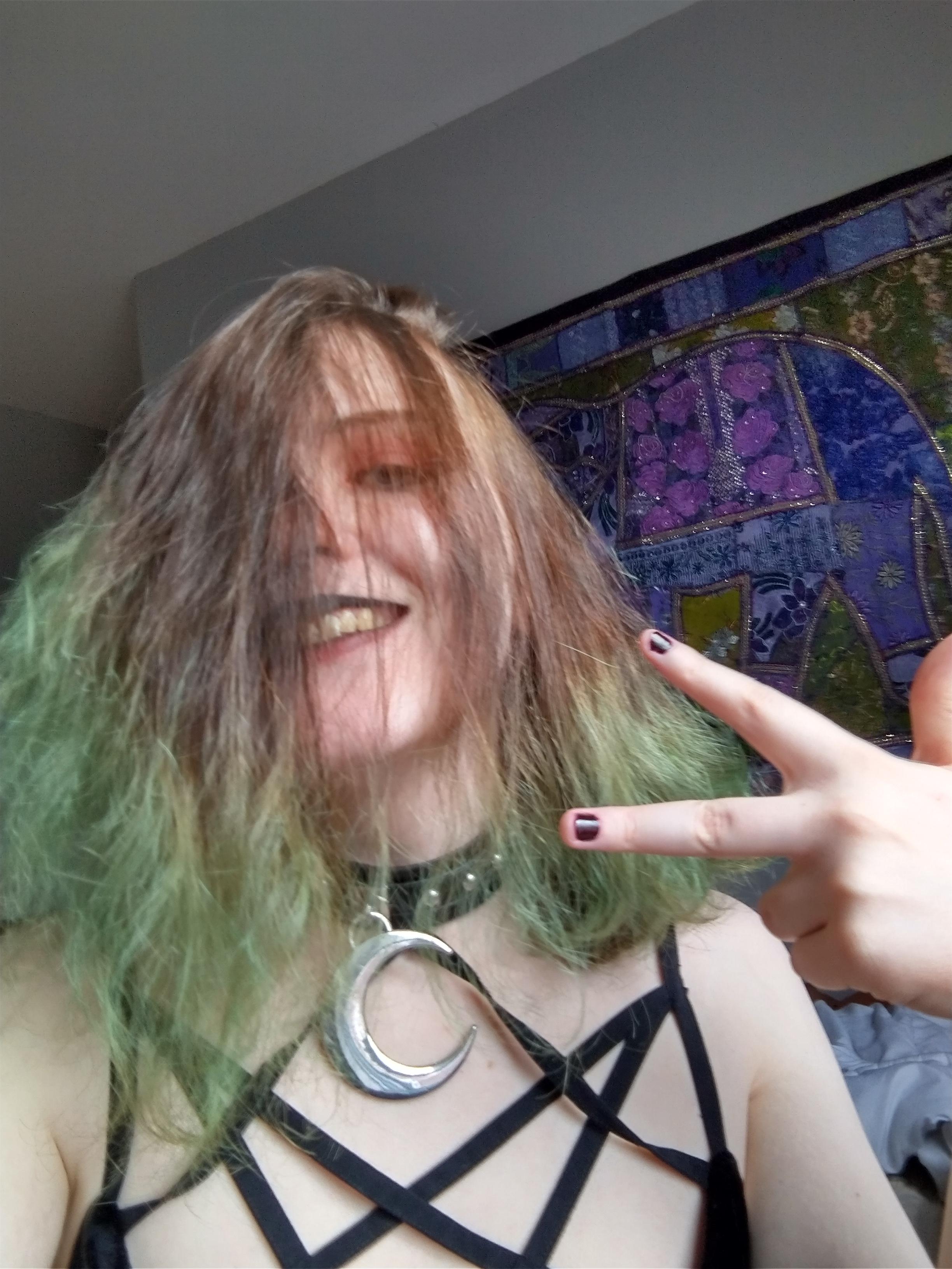 rats! rats beneath my skin!!! ohh!!!!!! | Scrolller