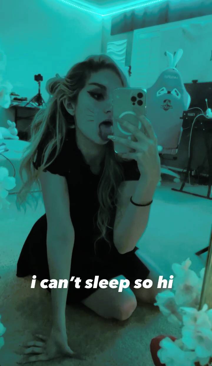 Raven (Busy B) sends you this at 3am, your girlfriend is asleep. How do you respond? | Scrolller