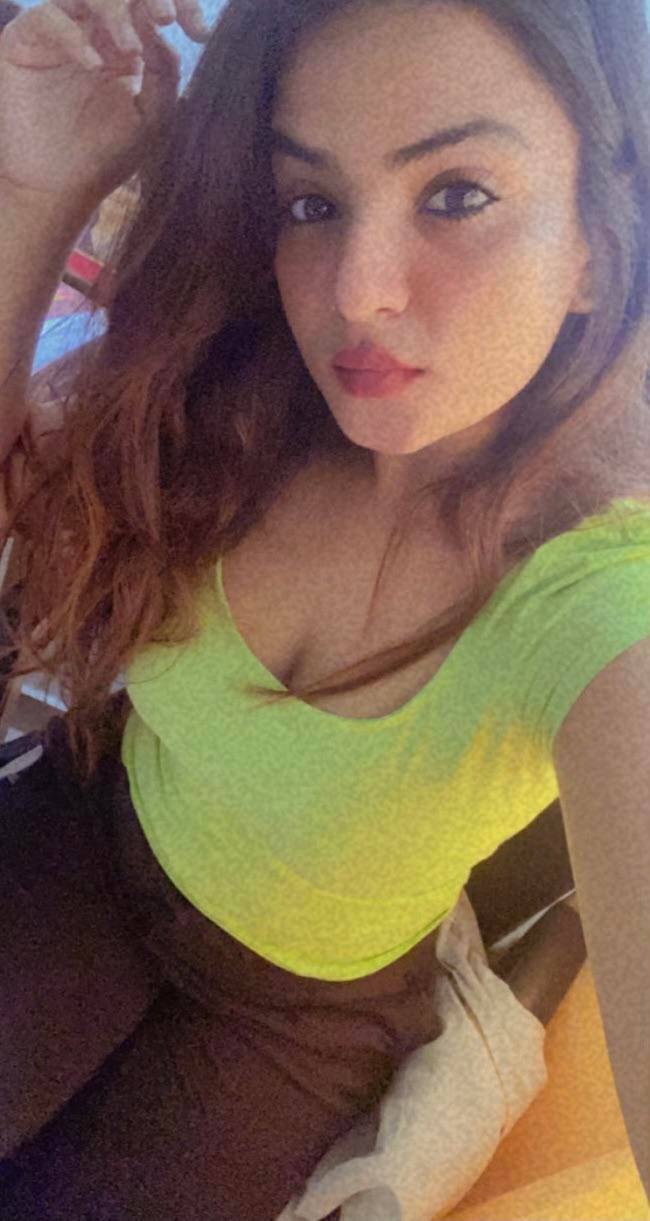 Real Sister Of Model Simran Kaur! Waiting for her full OF collection 🔥 | Scrolller