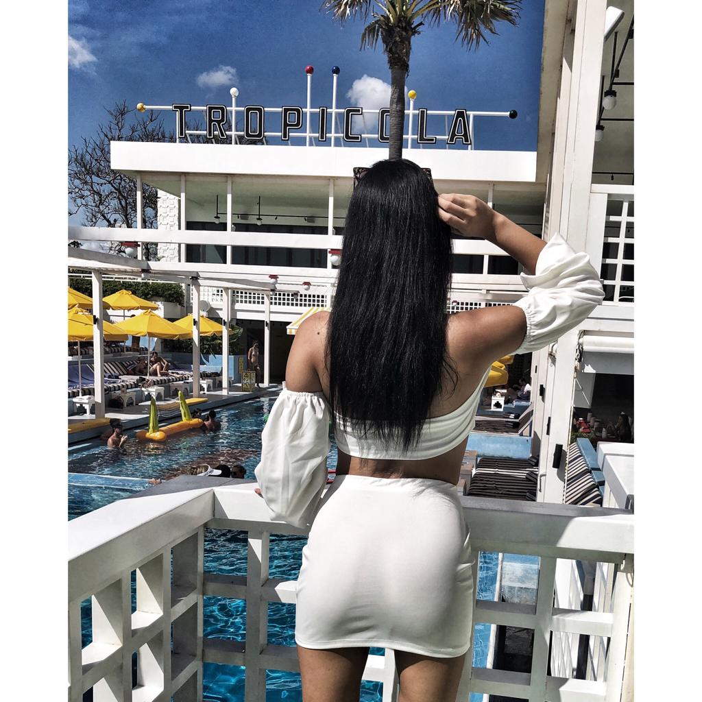 Rear view | Scrolller