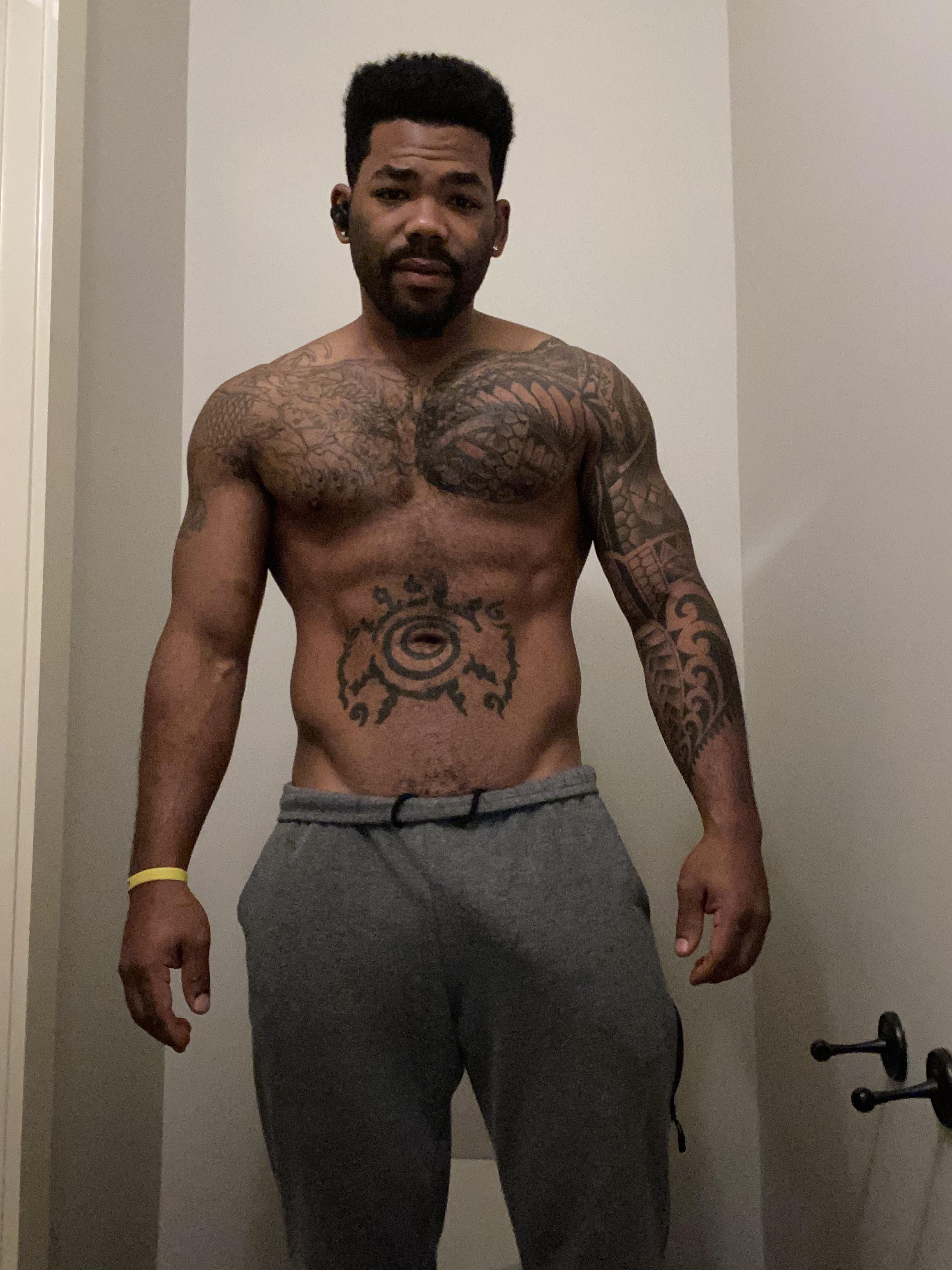 Reasons to wear them sweat pants🥵 | Scrolller