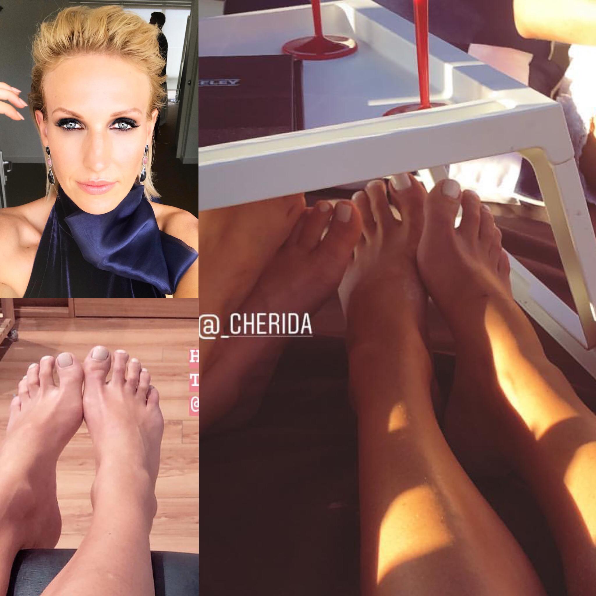 Rebecca Morse very beautiful feet | Scrolller