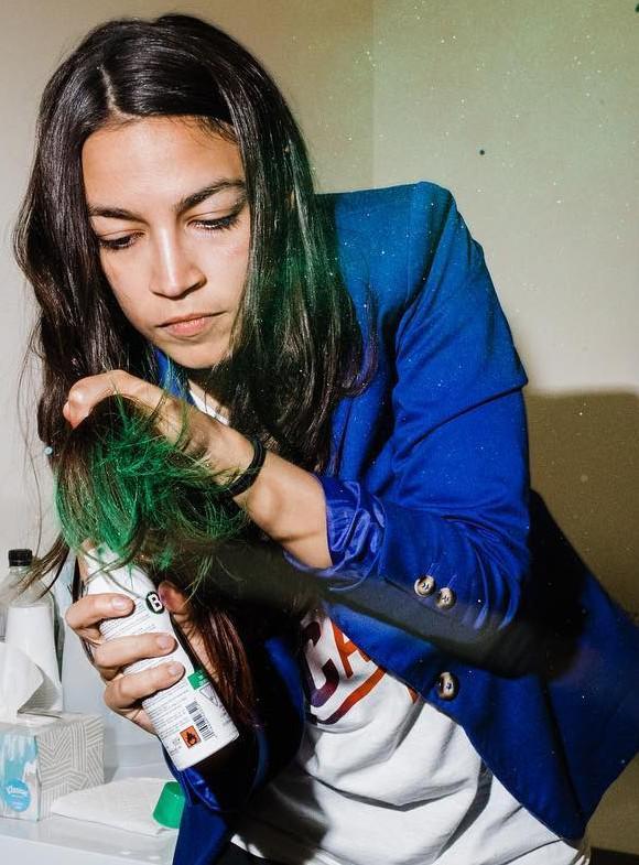 Rebel rebel | Scrolller