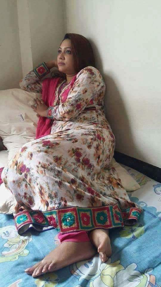 Your muslimah slut mom day dreaming about a uncut Hindu cock | Scrolller