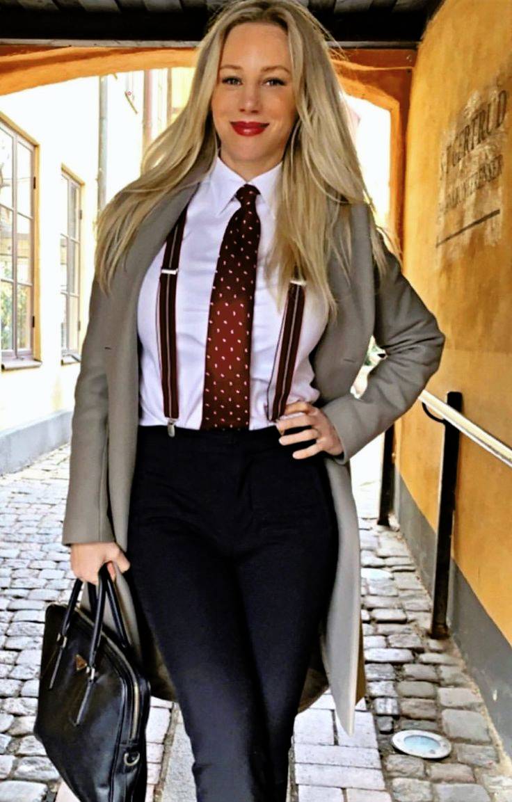 Red dotted | Scrolller