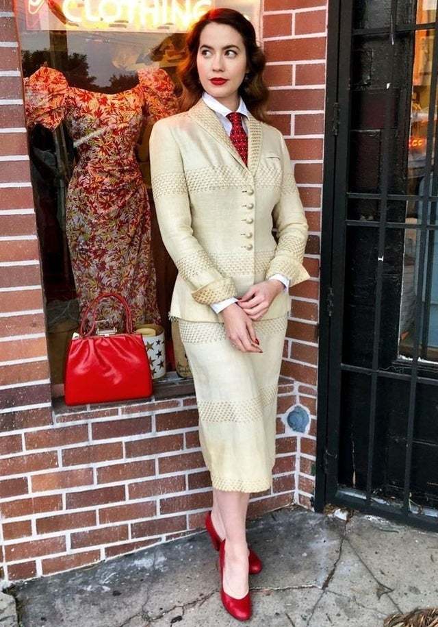 Red dotted | Scrolller