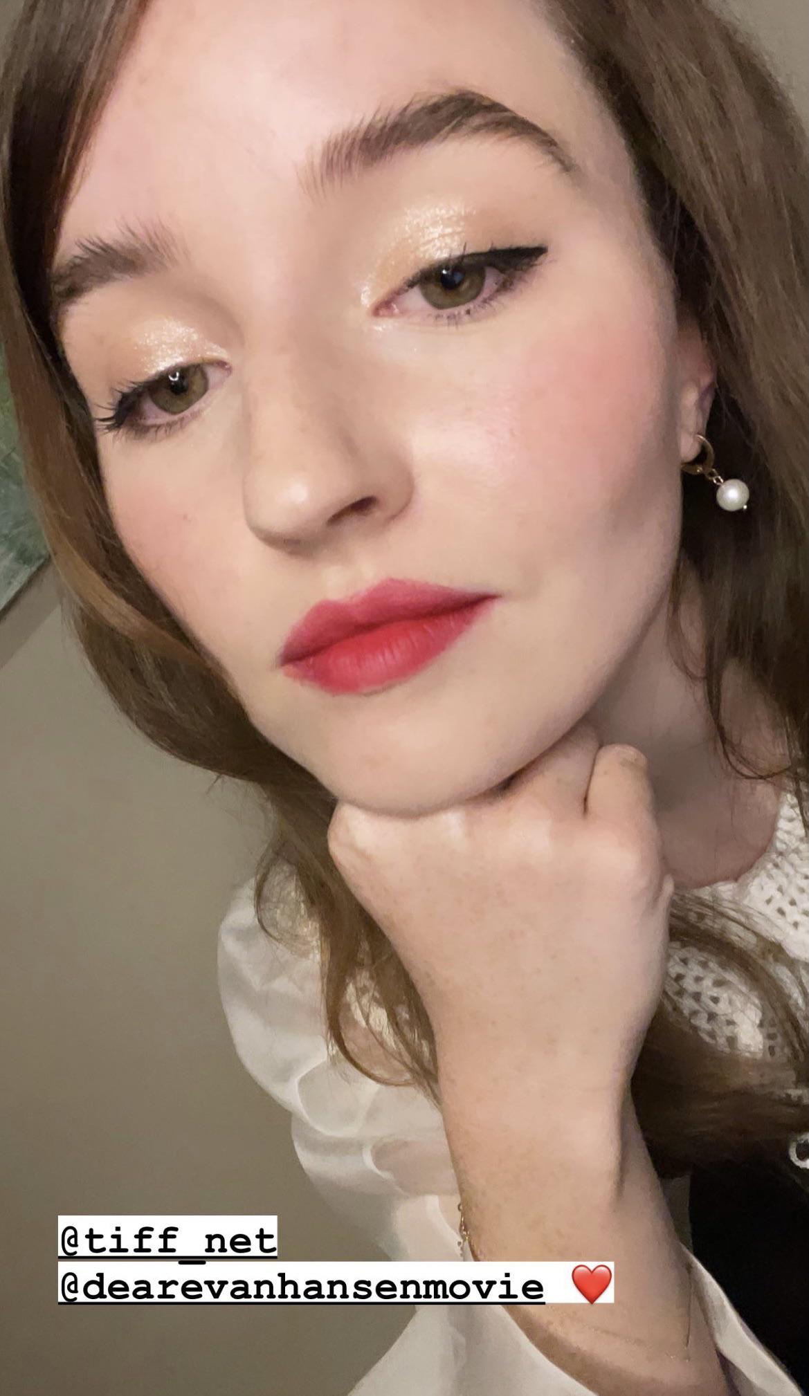 Red lips | Scrolller