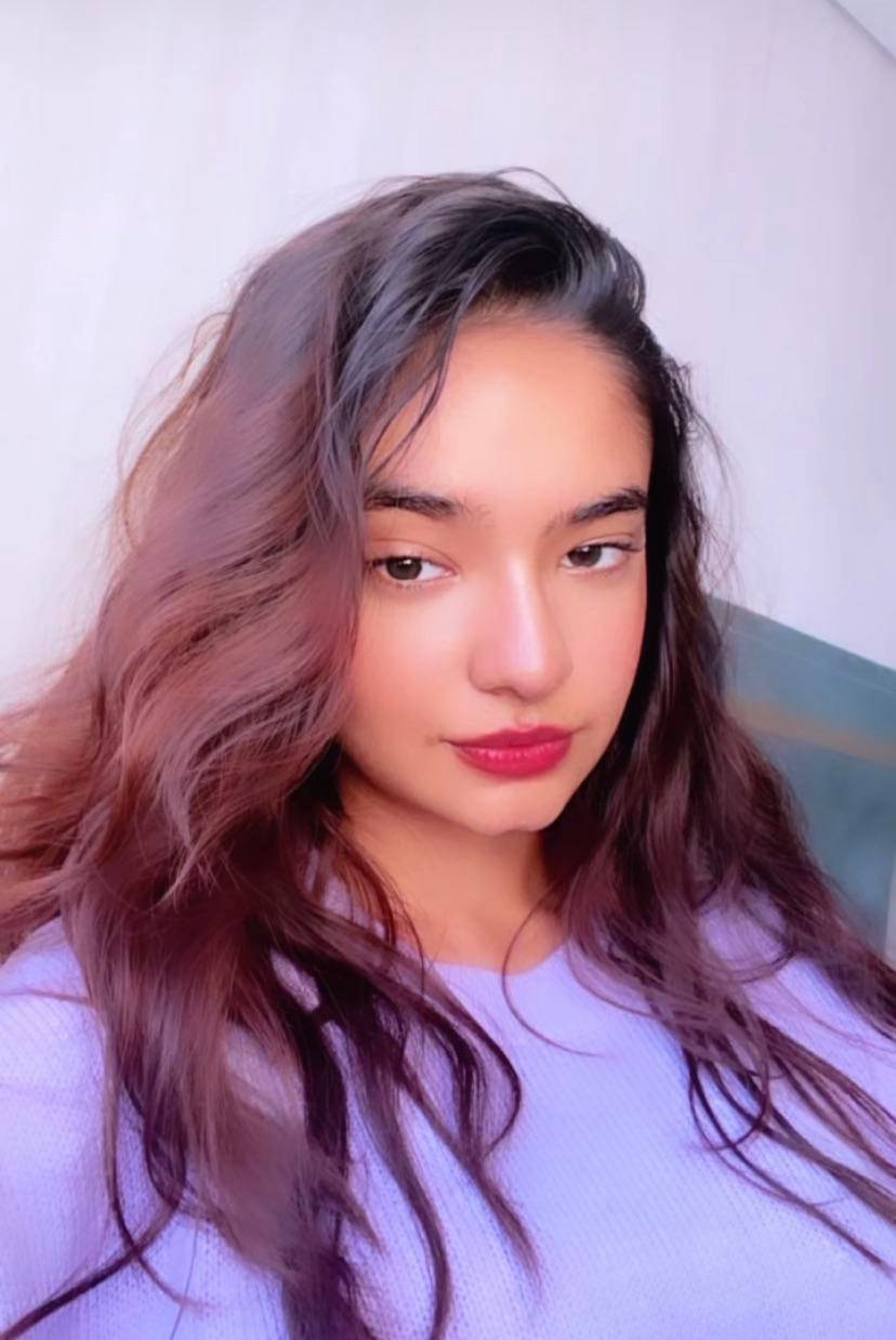 Red lips | Scrolller