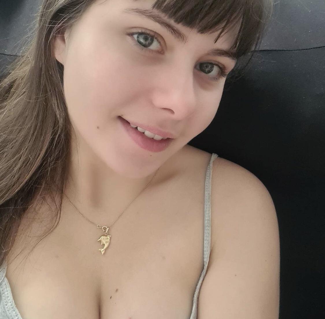 Remy Lucy | Scrolller