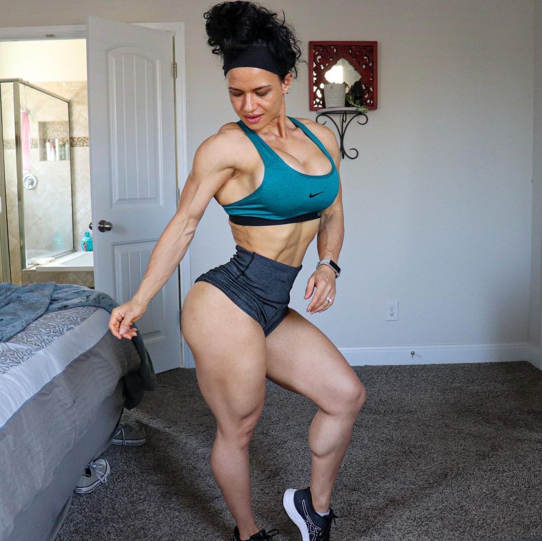 Renee Enos | Scrolller