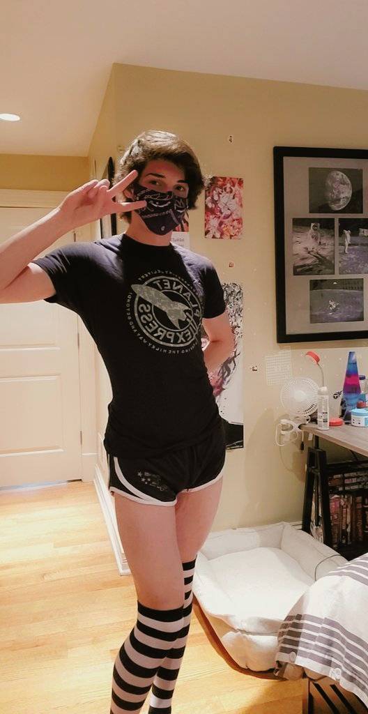 Reporting for Duty | Scrolller