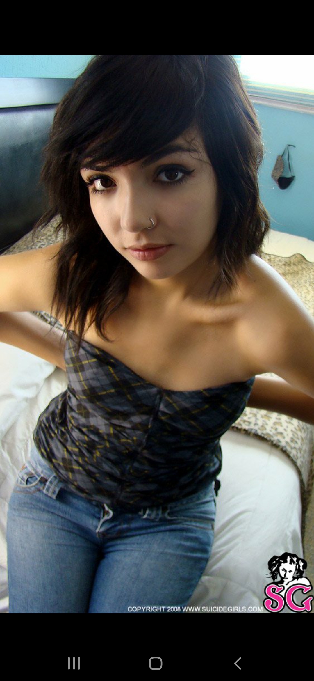 [Request] Anyone knows who this is? | Scrolller