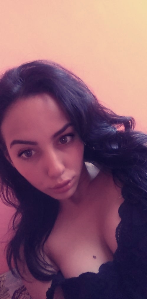 Respect me. Adore me. Dominate me | Scrolller