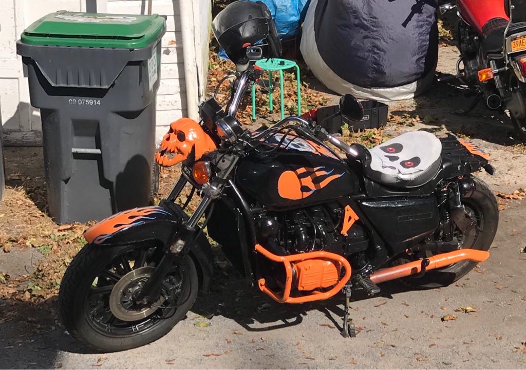 Restoring this 1983 GL1100 back to its glory. Starting off by going full matte black and chrome ...