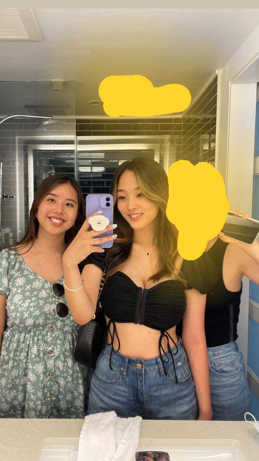 Restroom selfie | Scrolller