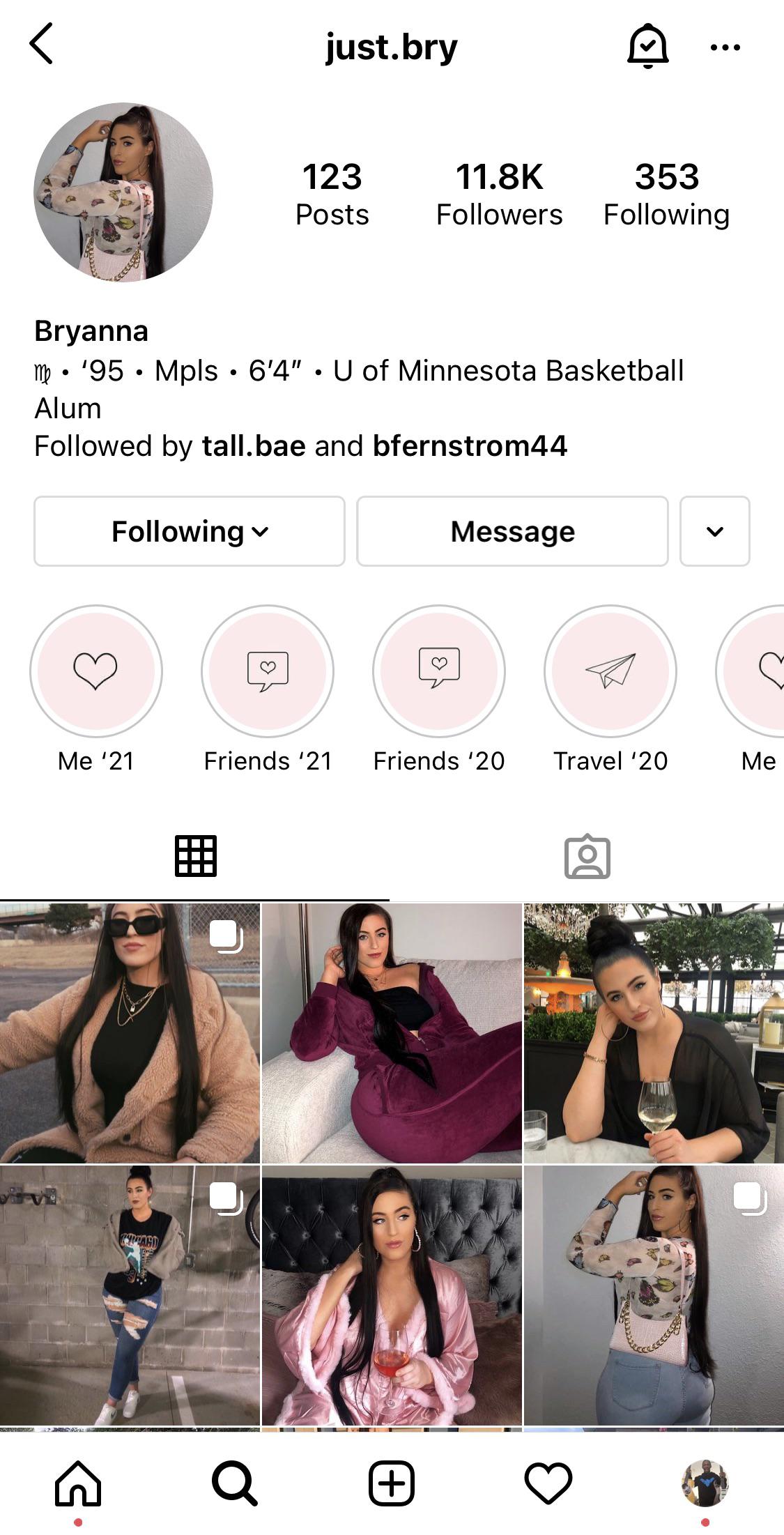 Return of the Queen! | Scrolller