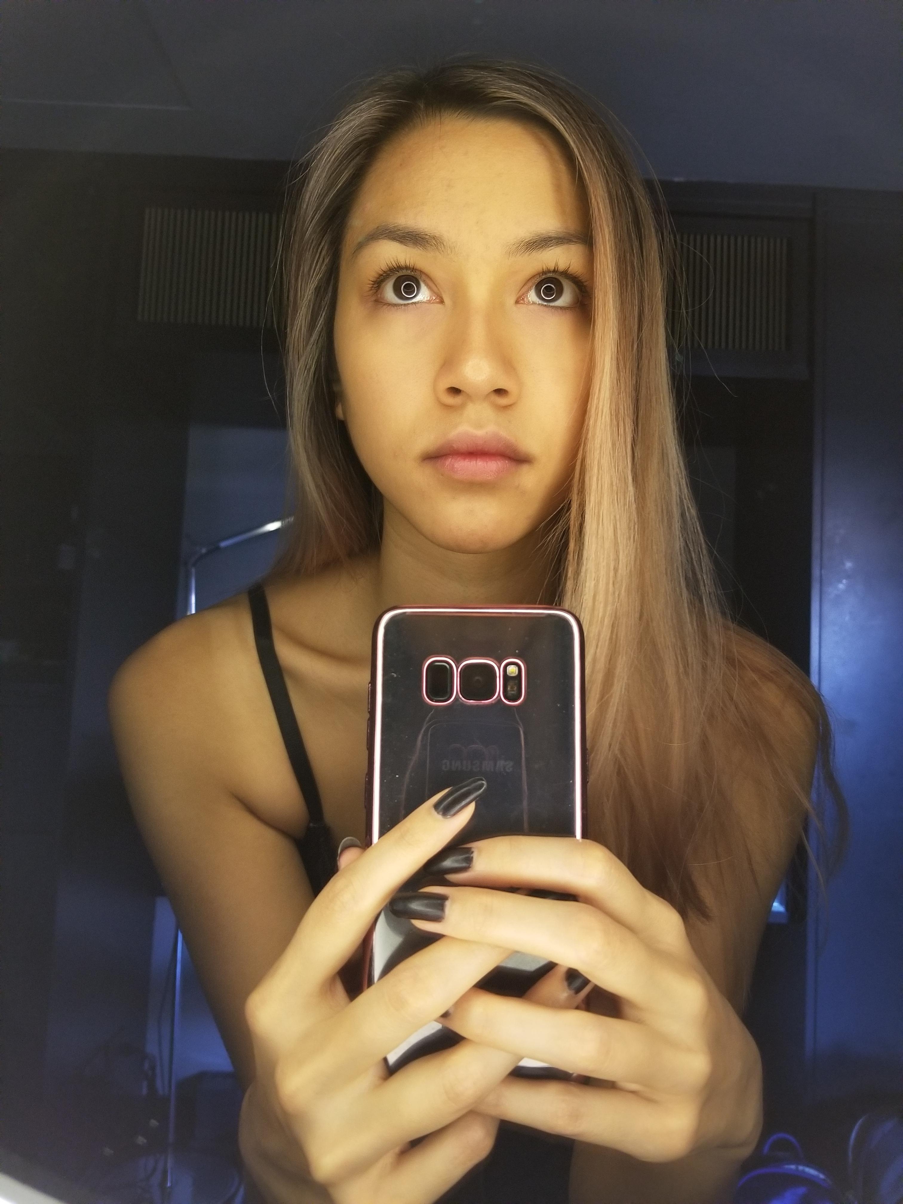 Ring light | Scrolller