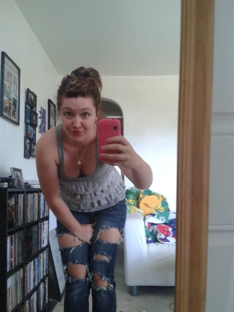 Ripped Jeans | Scrolller