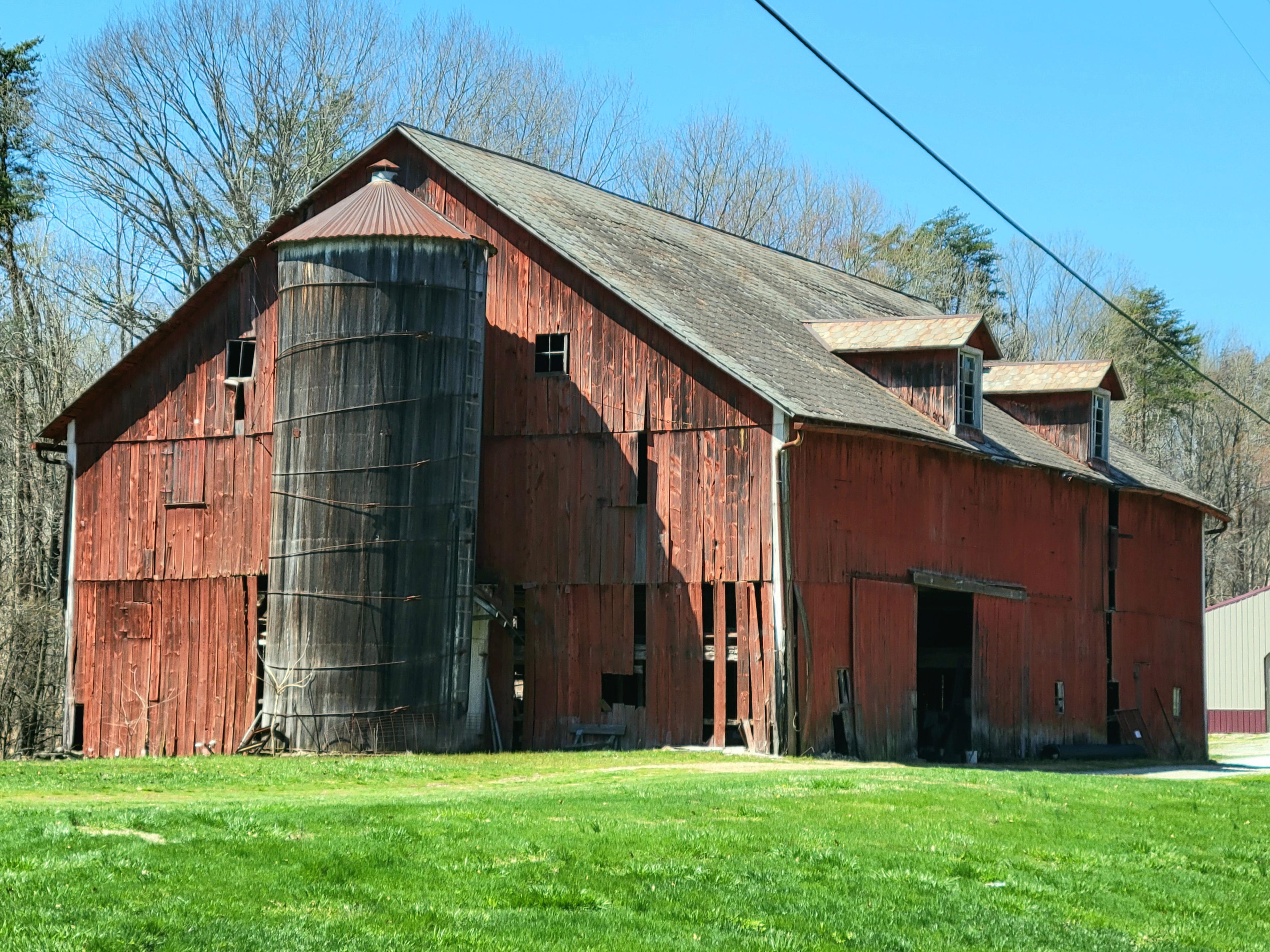 Barns | Pictures | Scrolller