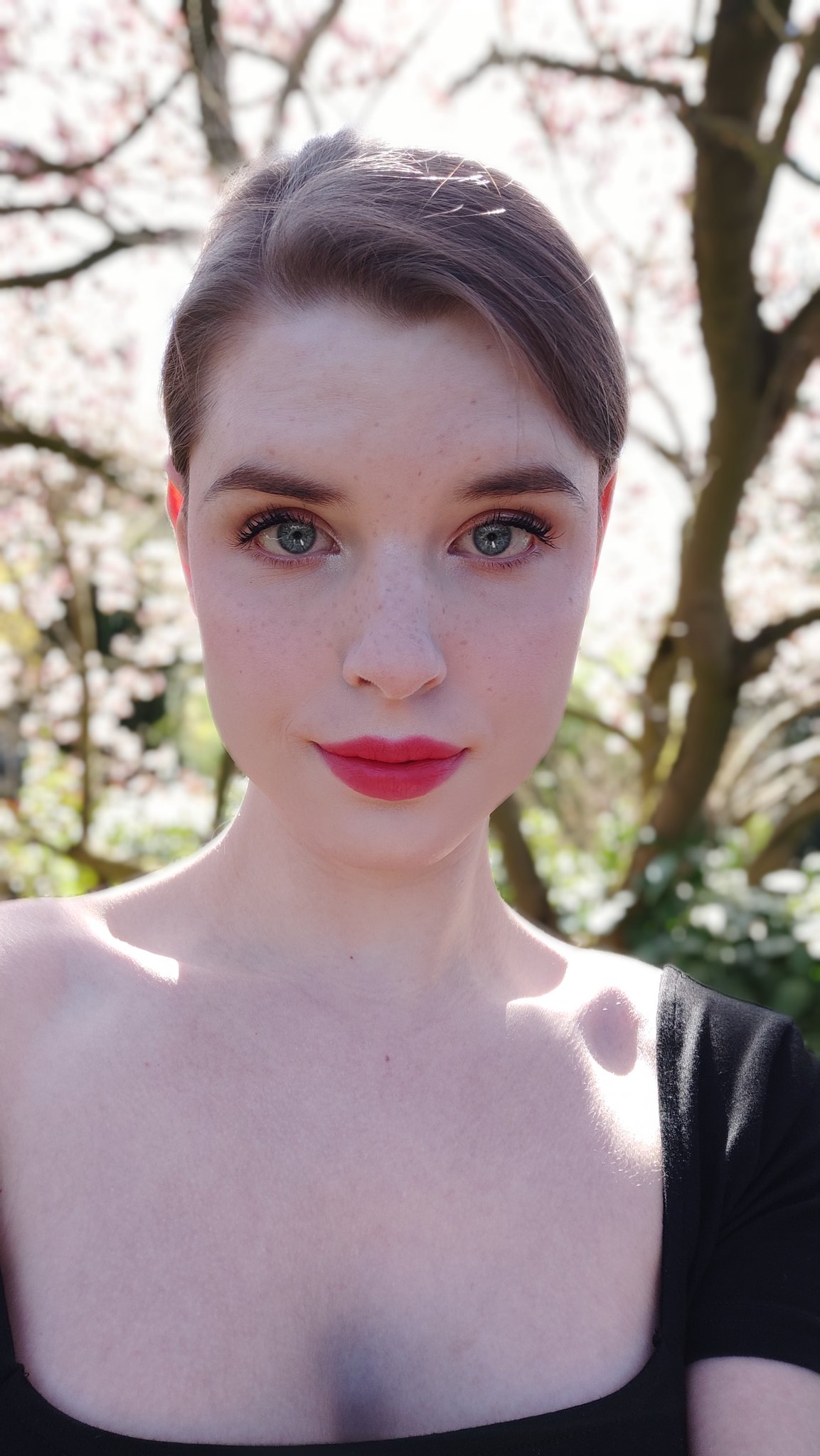 Robin Rose | Scrolller