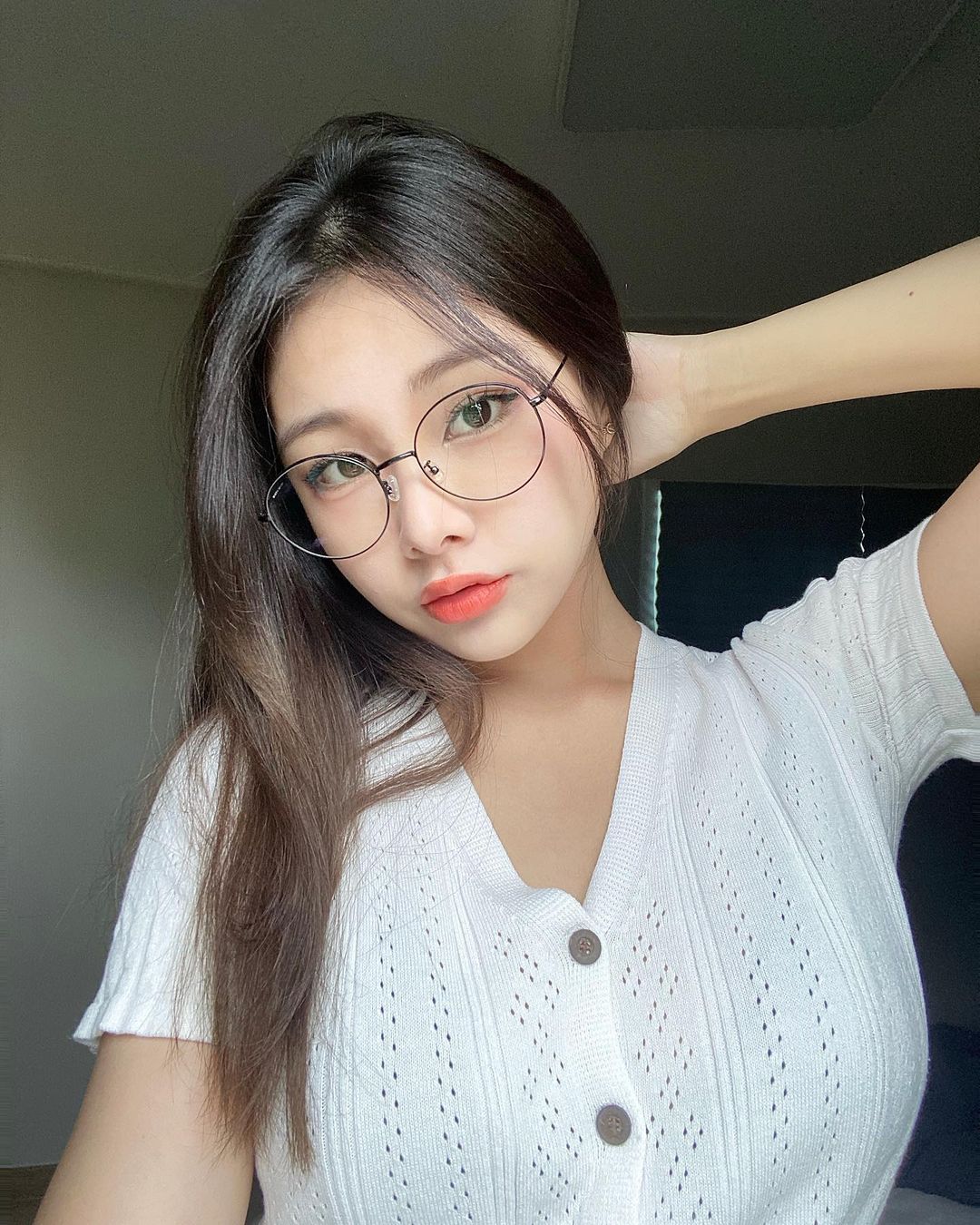 Round glasses | Scrolller