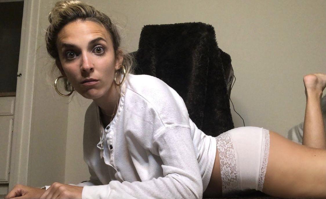 Roxy Striar | Scrolller