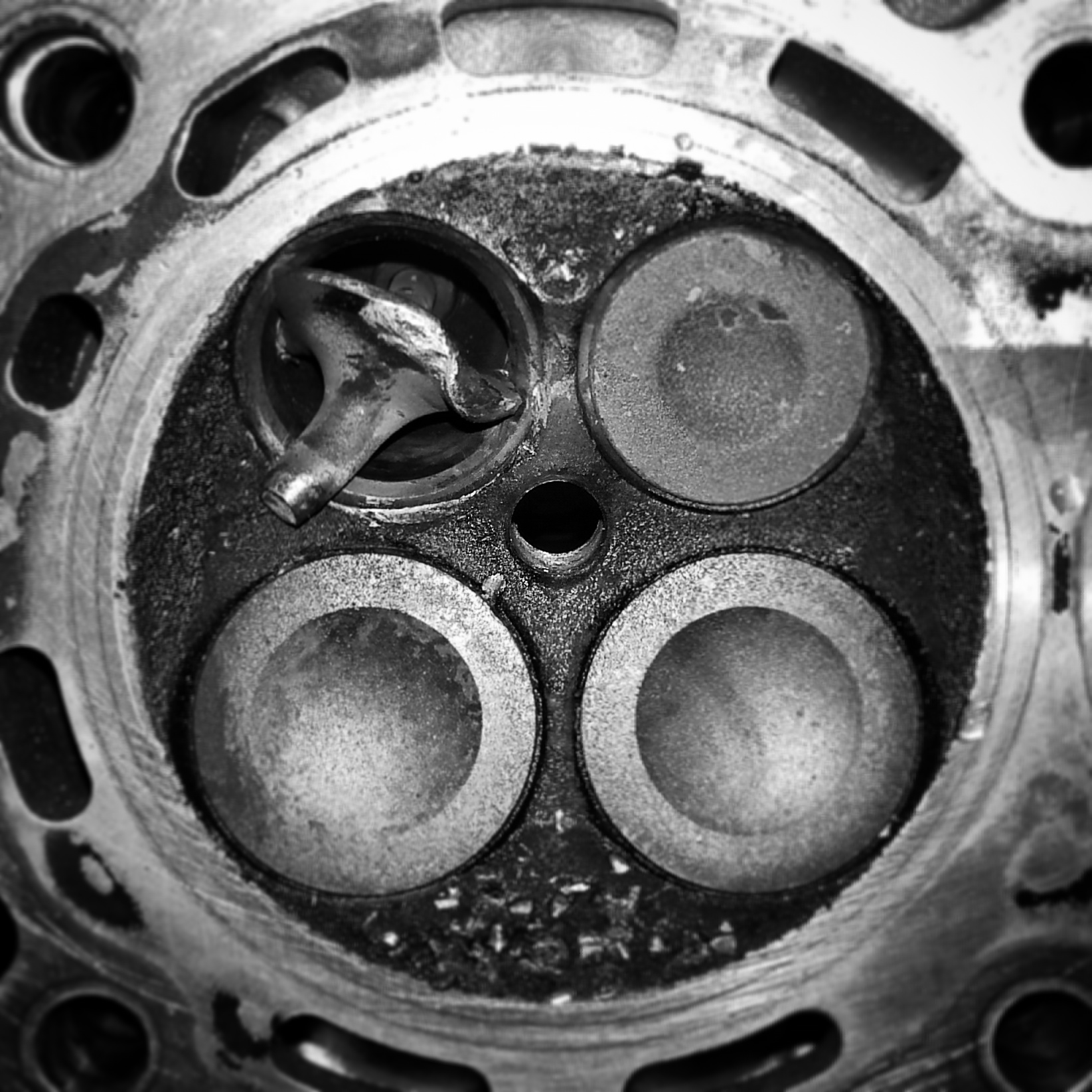 Rsv4 dropped a valve | Scrolller