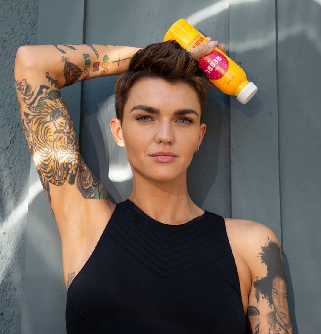Ruby Rose Scrolller