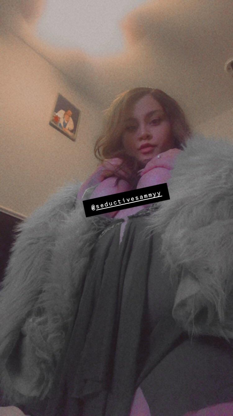 s n a p @ seductivesammyy | Scrolller