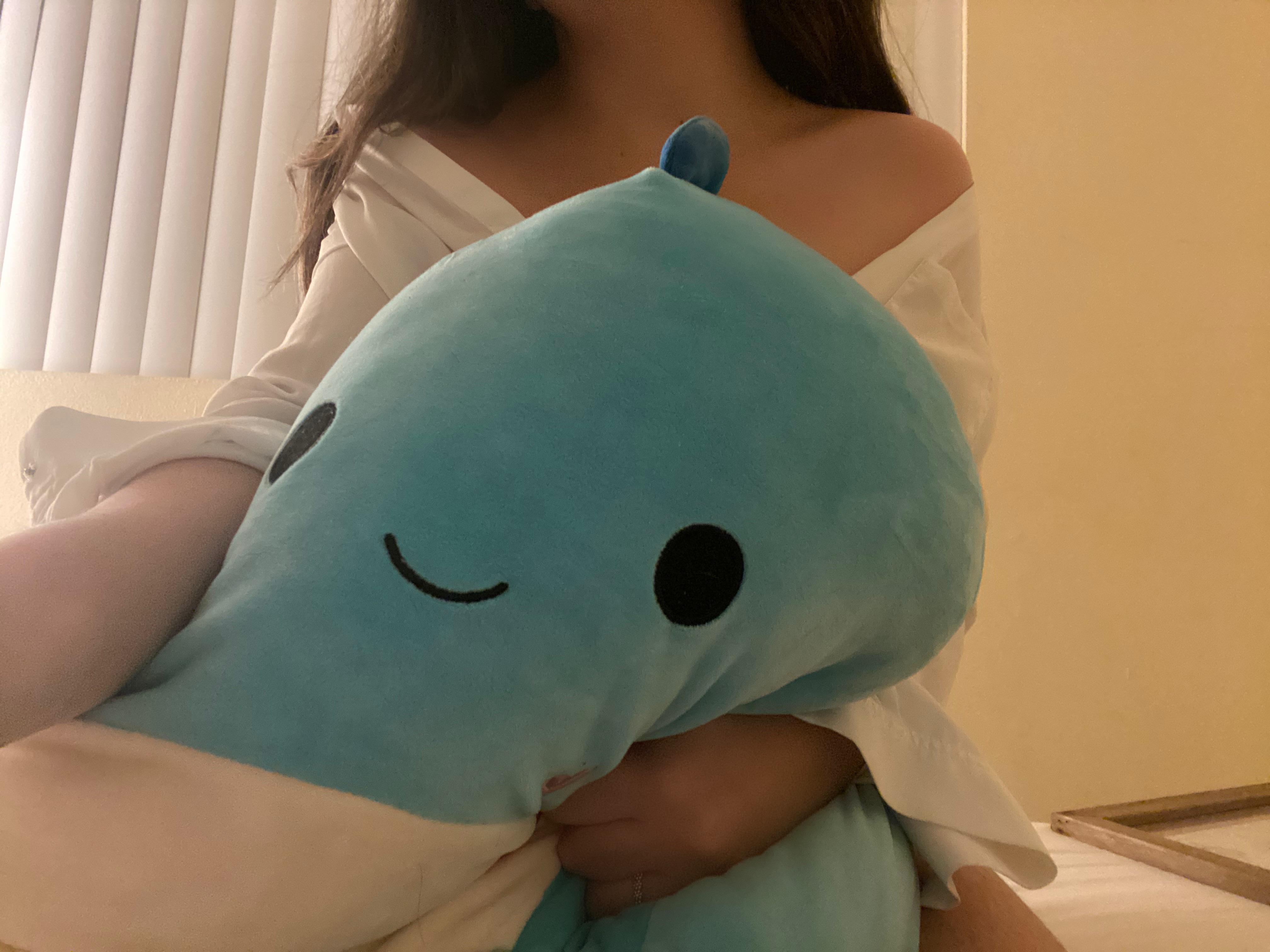 Sad Cuddles | Scrolller