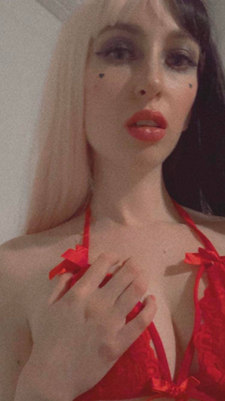 Sadistic egirl here. Bow down to me | Scrolller