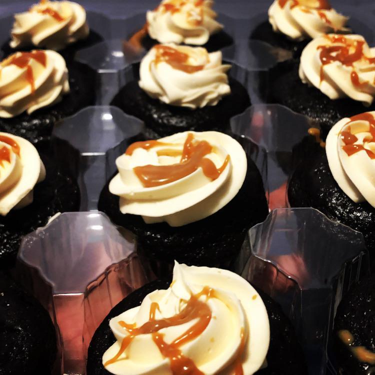 Salted Caramel Dark Chocolate Cupcakes | Scrolller