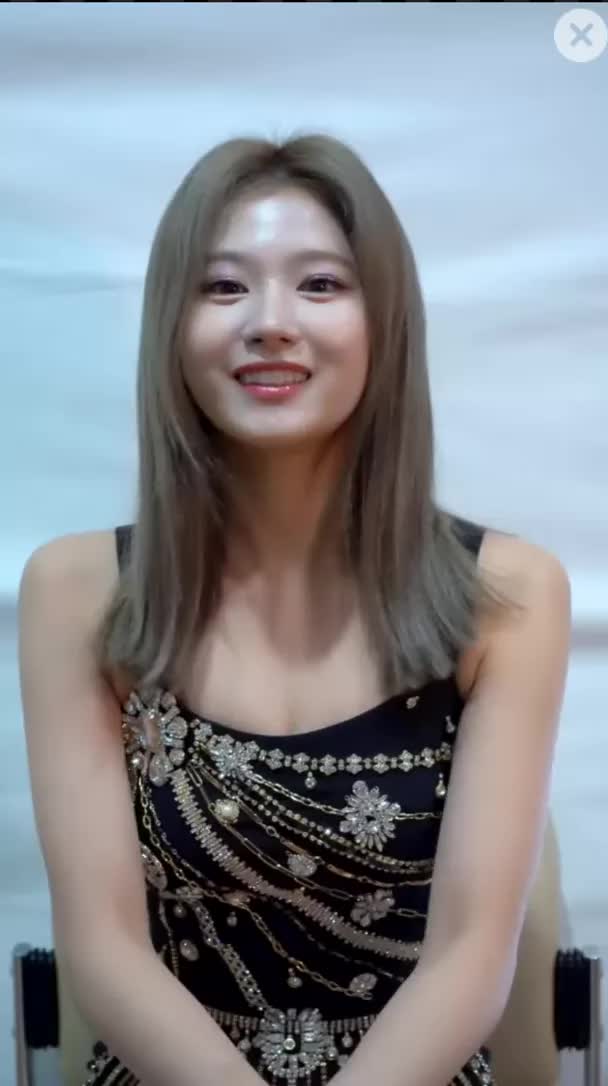 Sana - black top | Scrolller