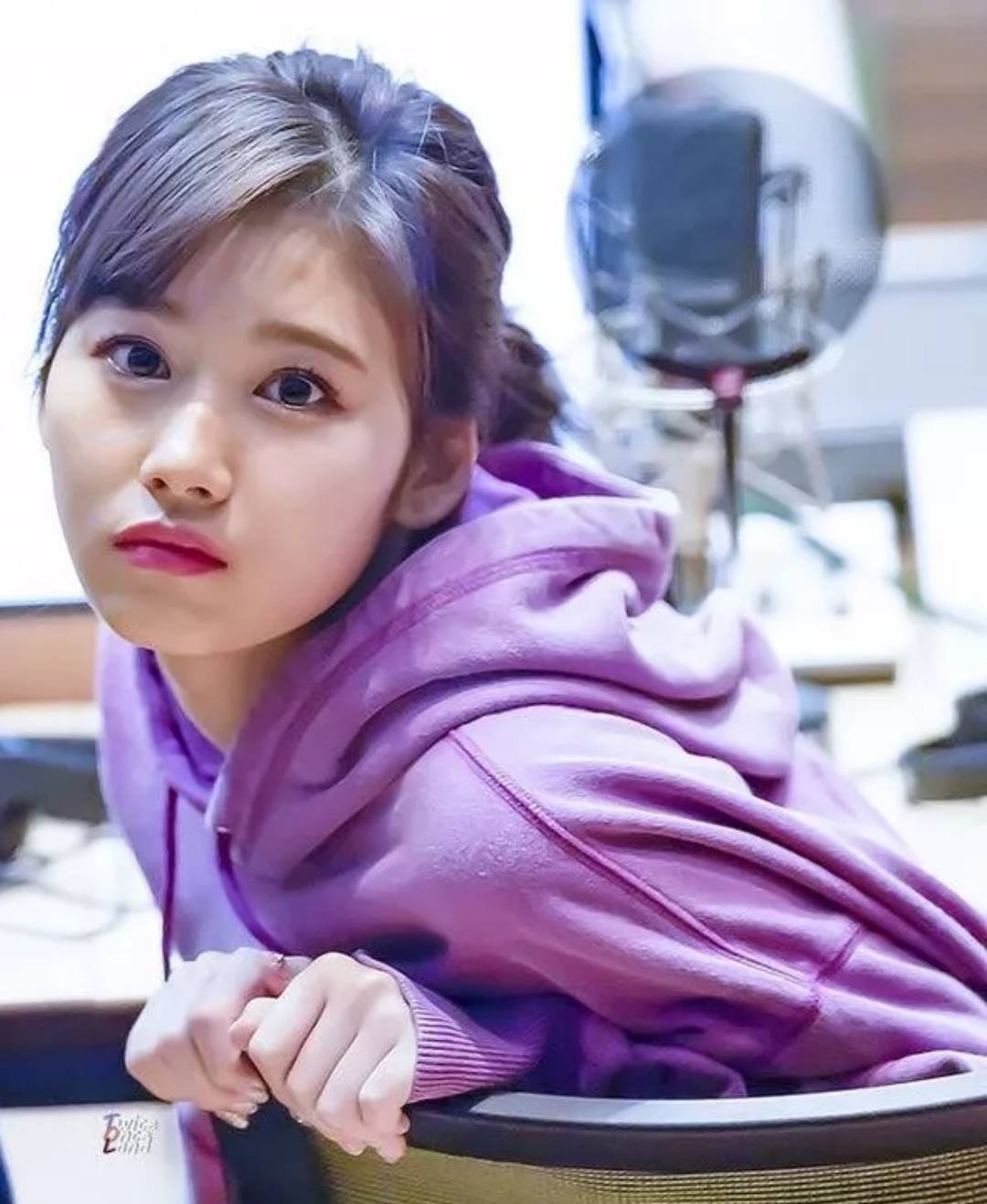 Sana - purple sweater | Scrolller